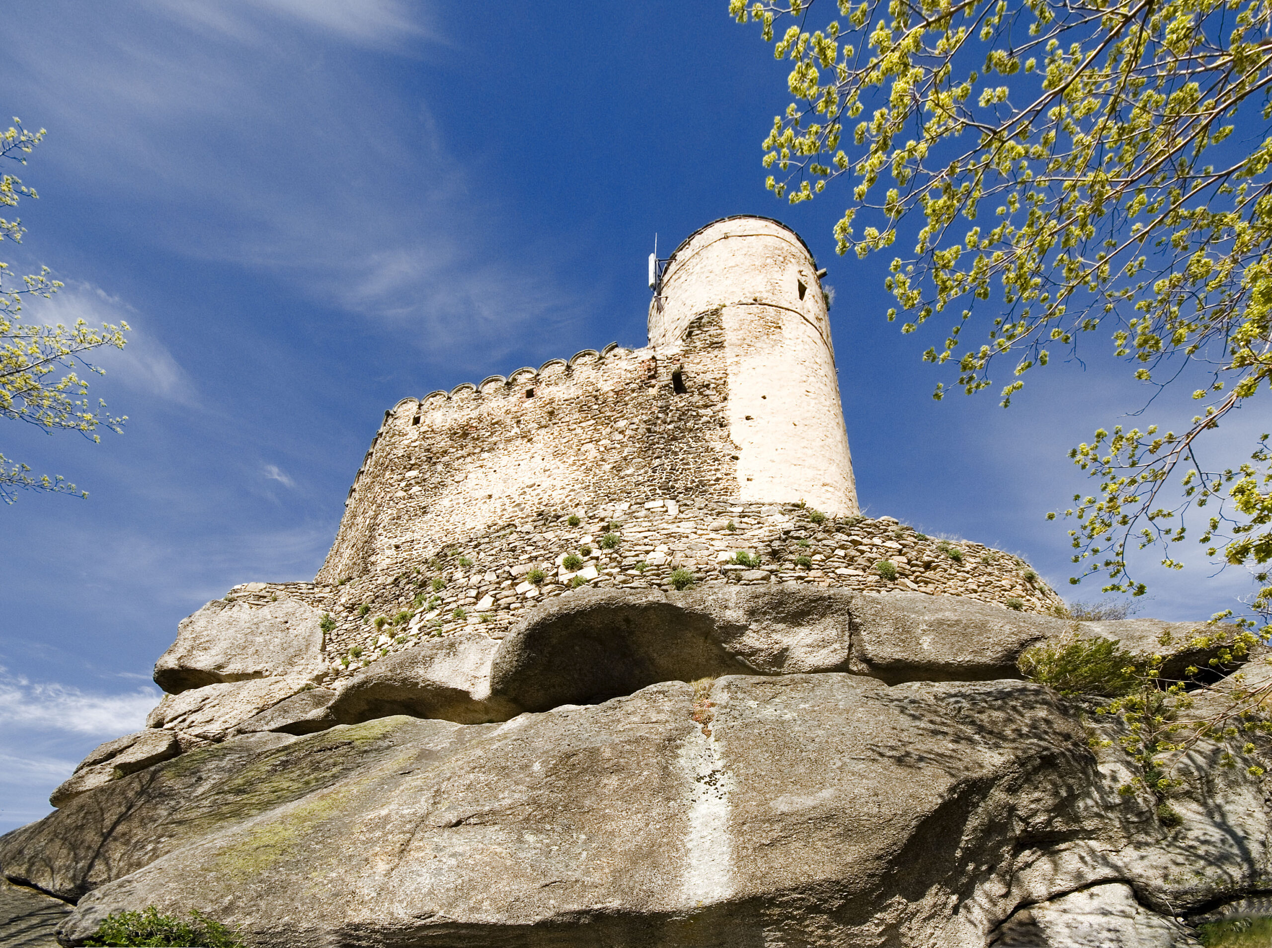 La torre del castillo de Chojnik - Dolny Śląsk Travel
