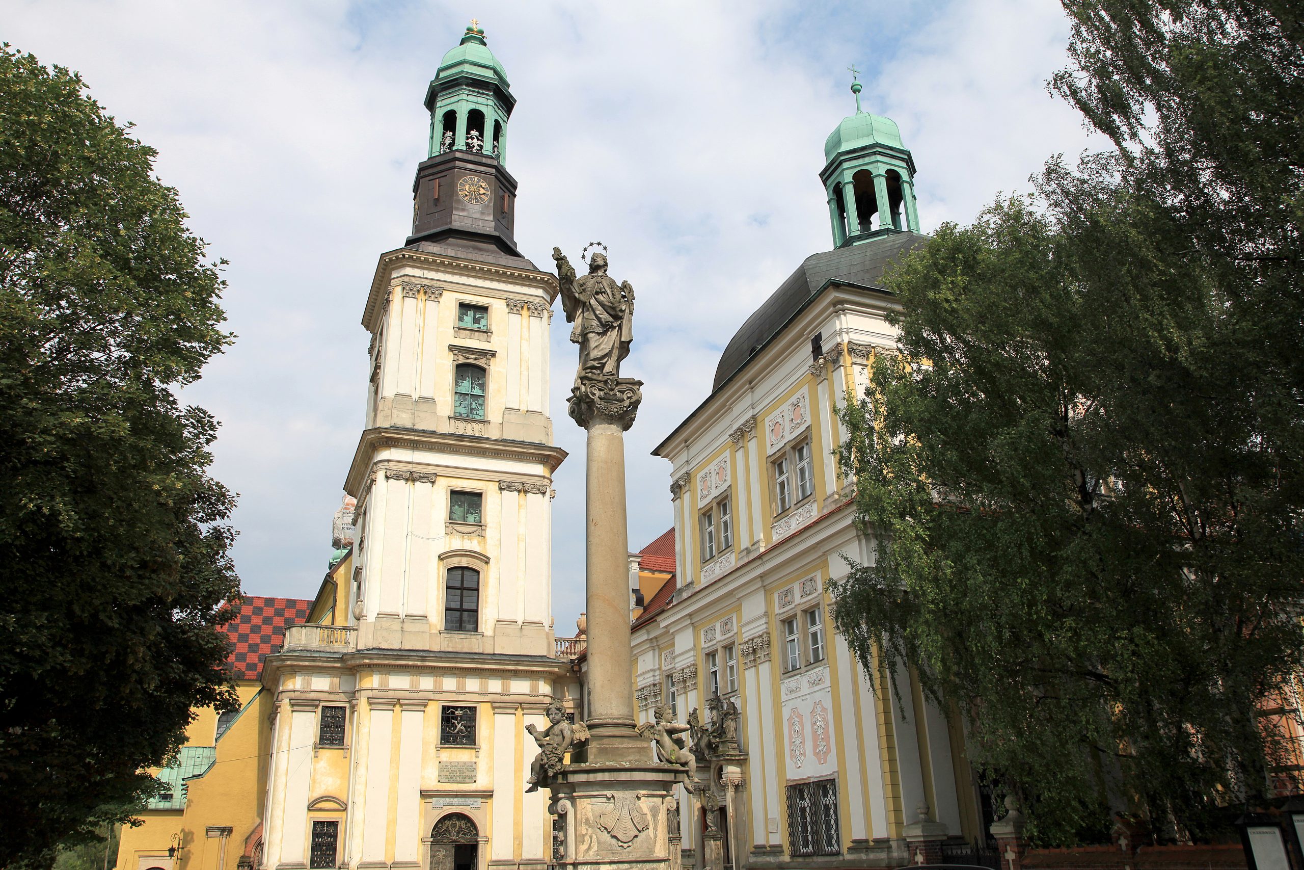 Pocysterski Klasztor w Trzebnicy - Dolny Śląsk Travel